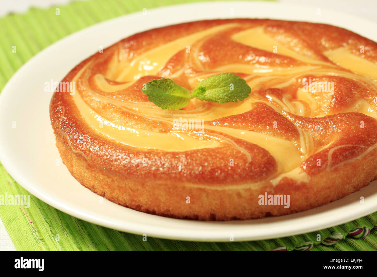 Round breakfast cake hi-res stock photography and images - Alamy