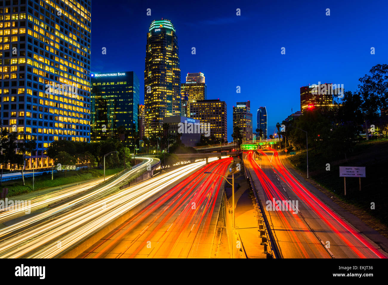 Traffic Los Angeles At Night Fast Night Traffic On The San Diego 405