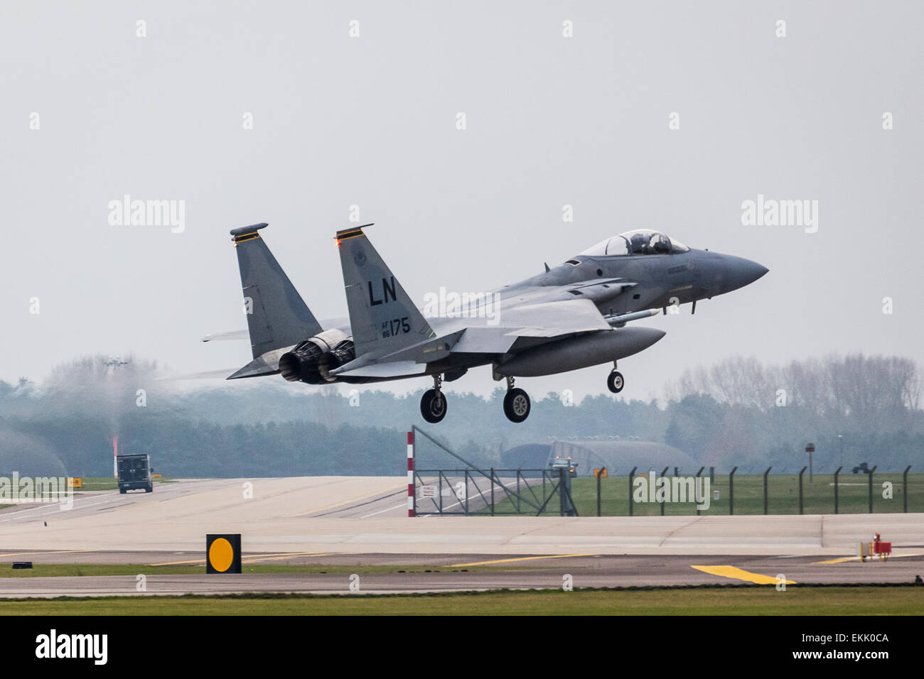 15 eagle aircraft in hi-res stock photography and images - Alamy