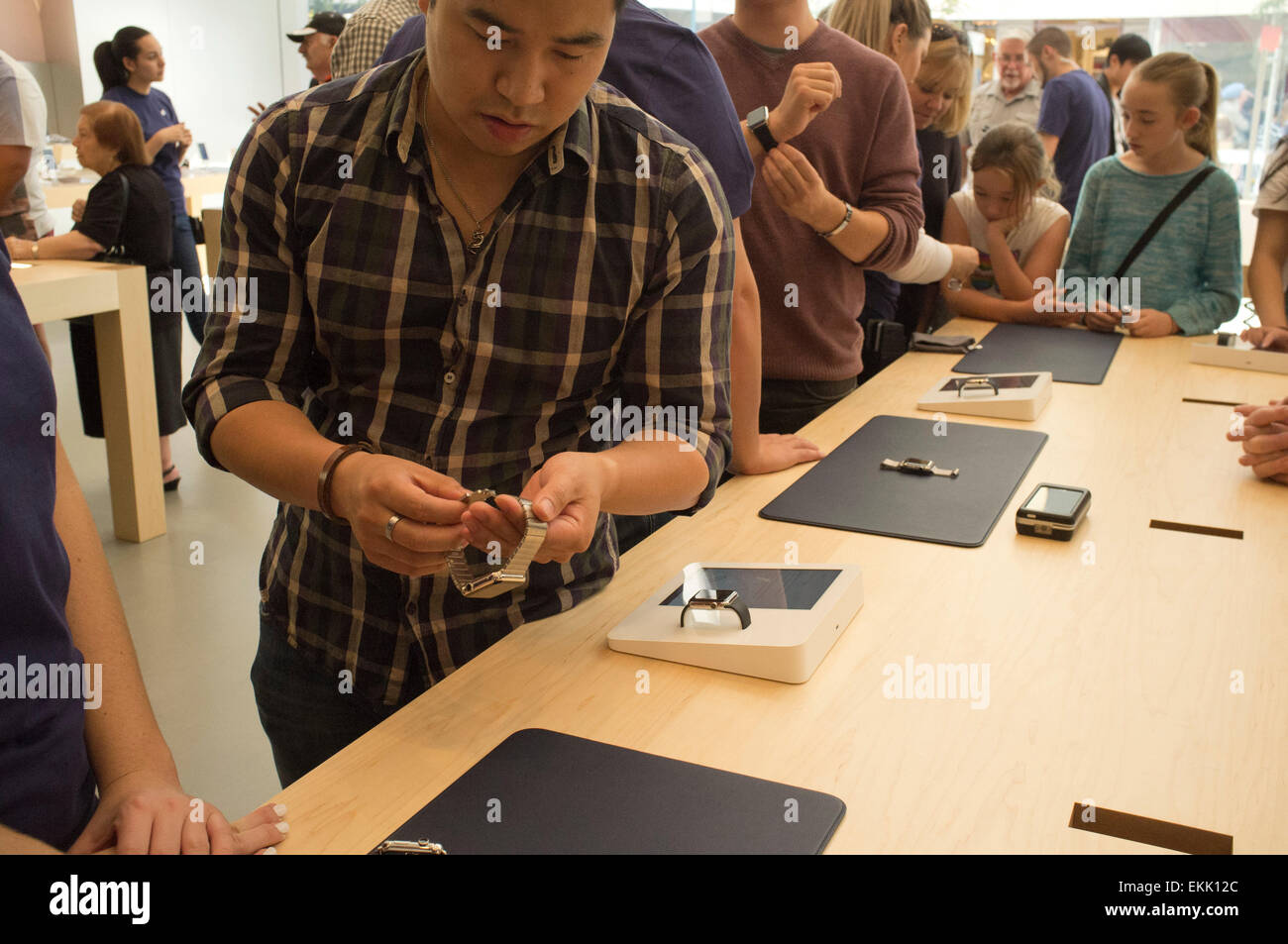 Apple watch store australia hi-res stock photography and images - Alamy