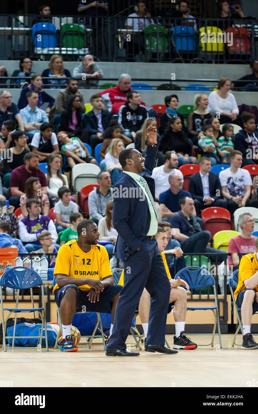 Copper lions playing a ball hi-res stock photography and images - Alamy
