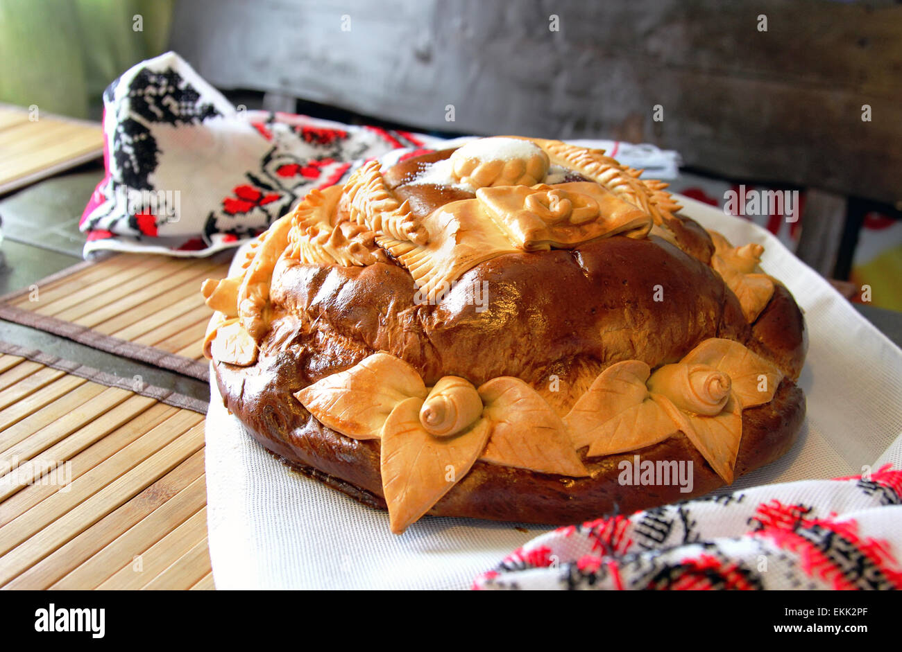 Traditional wedding bread on an embroidery towel Stock Photo - Alamy