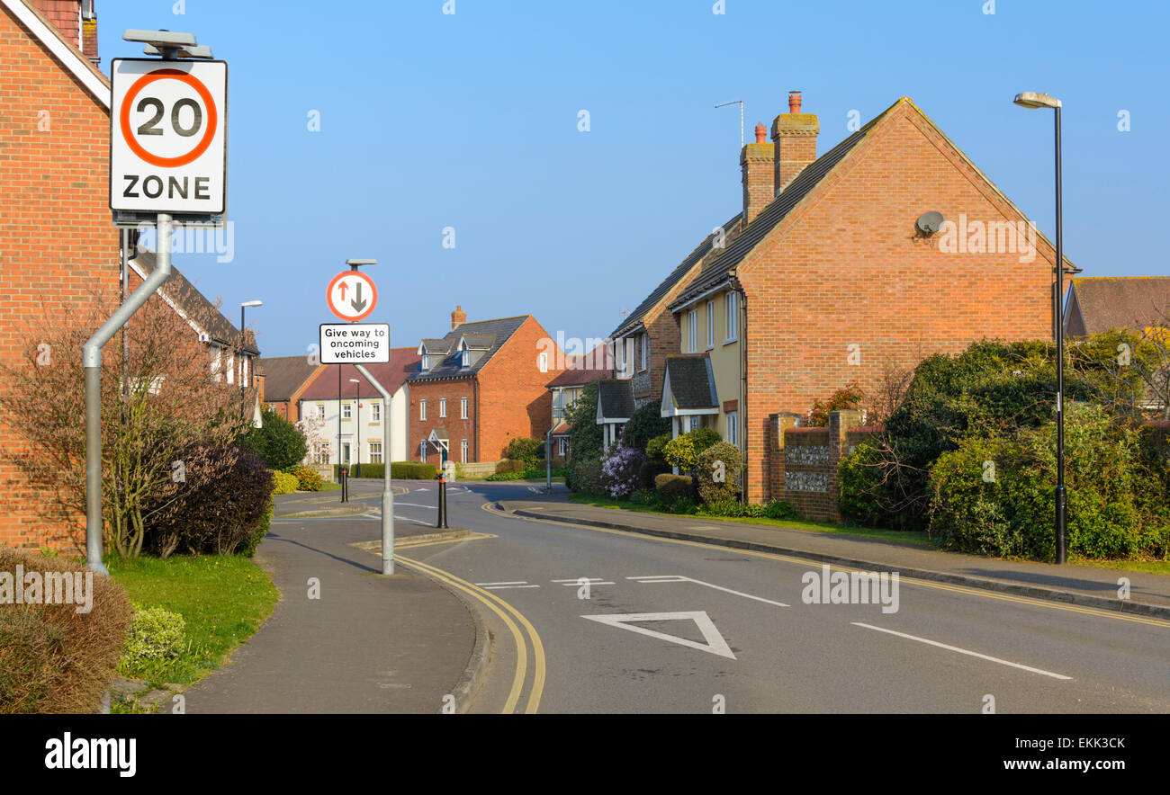 20mph zone uk hi-res stock photography and images - Alamy