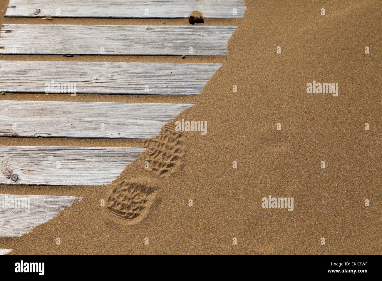 Traces beach sand tracks desert hi-res stock photography and images - Alamy