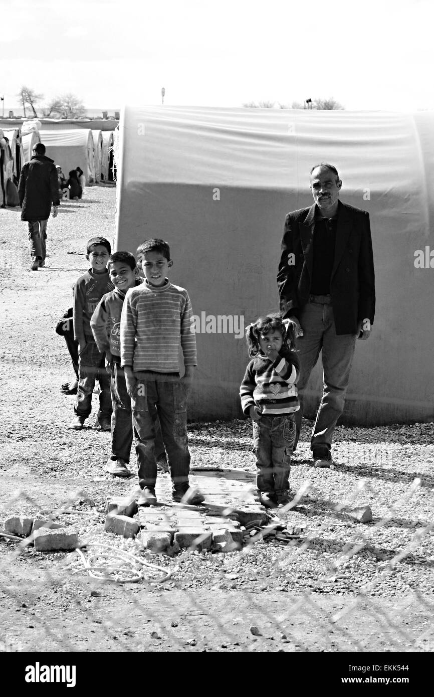 Syrian refugee camp Black and White Stock Photos & Images - Alamy