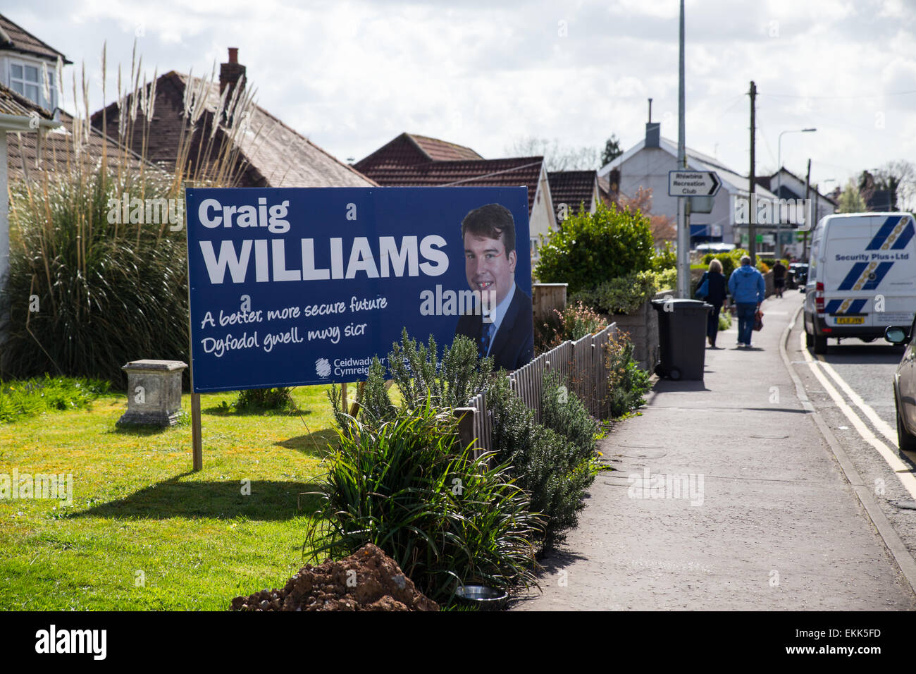 Welsh conservative sign hi-res stock photography and images - Alamy