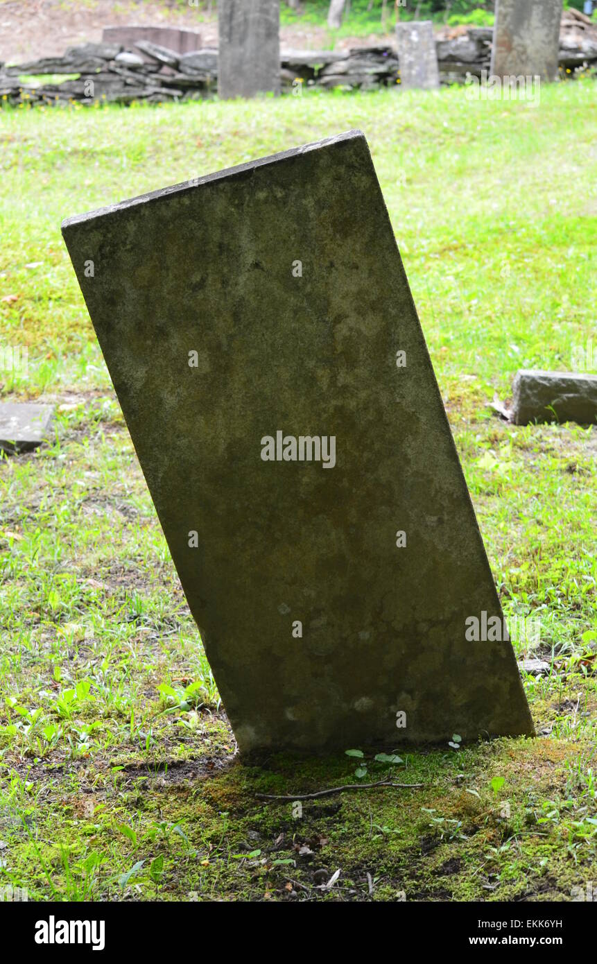 Stone grave markers hi-res stock photography and images - Alamy