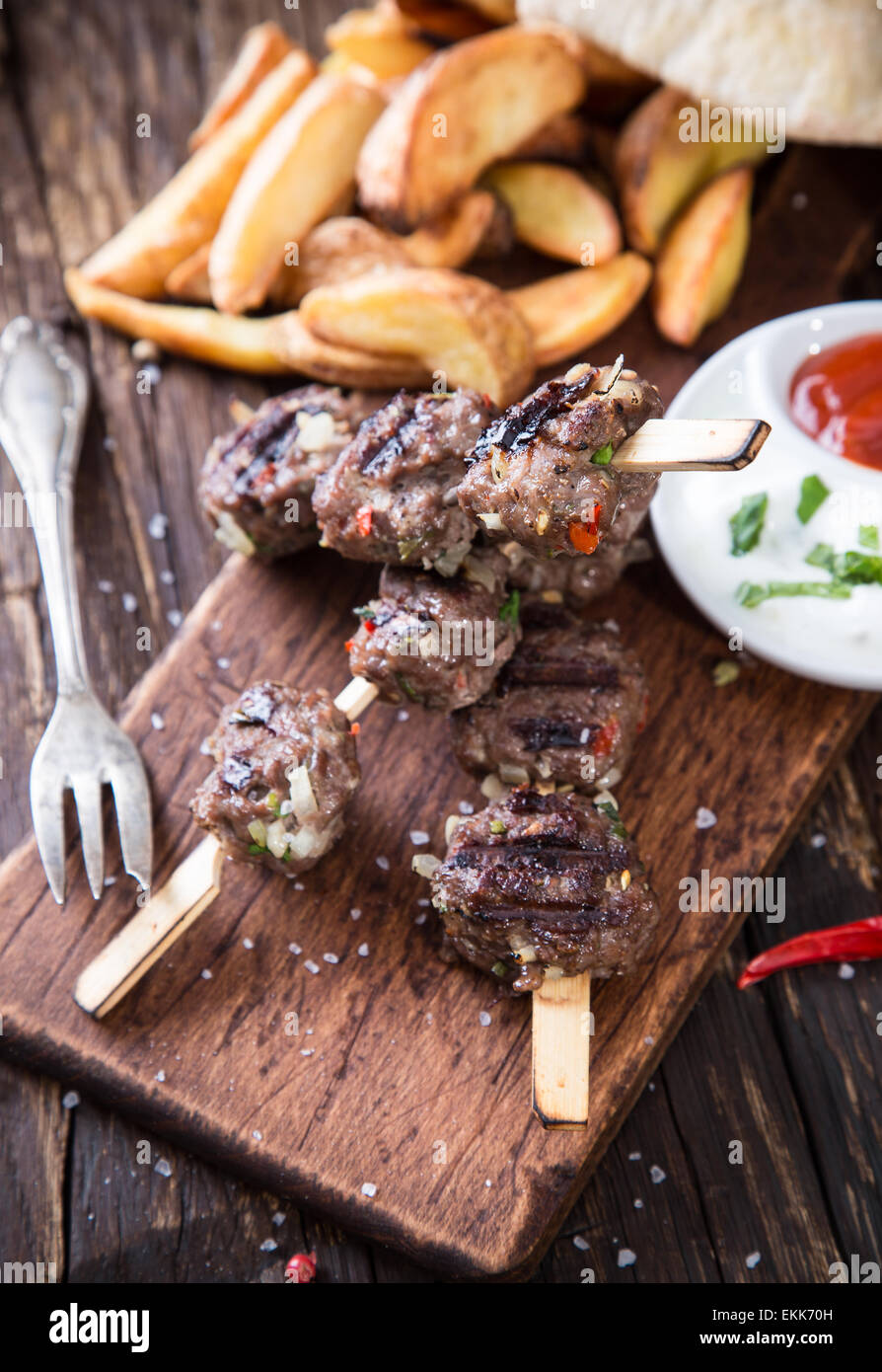 Kebab table hi-res stock photography and images - Alamy