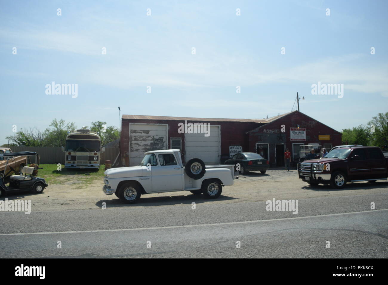 Old car shop hi-res stock photography and images - Alamy