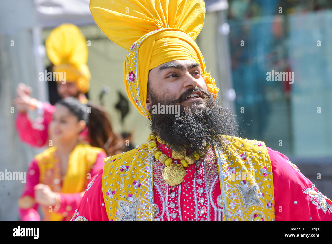 Traditional sikh martial arts hi-res stock photography and images - Alamy