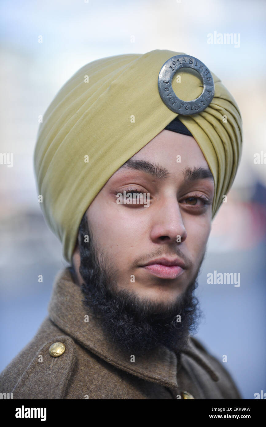 City Hall, London, UK. 11th April 2015. Men wearing 1914 era WW1 army ...