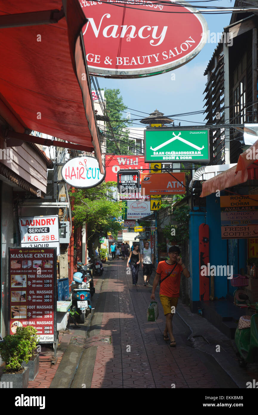 Bangkok thailand city street signs hi-res stock photography and images ...