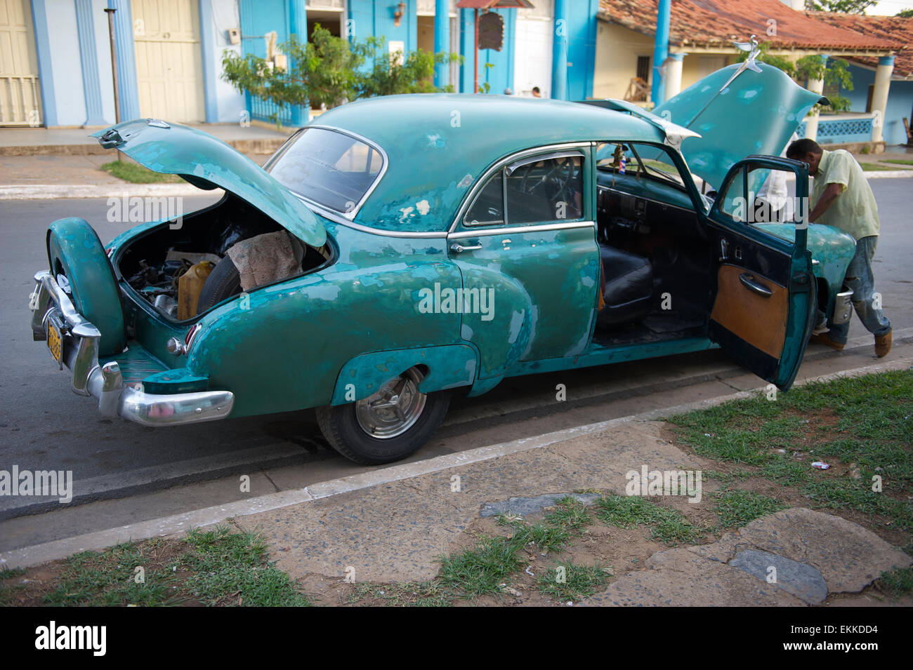 Classic car with open trunk hi-res stock photography and images - Alamy