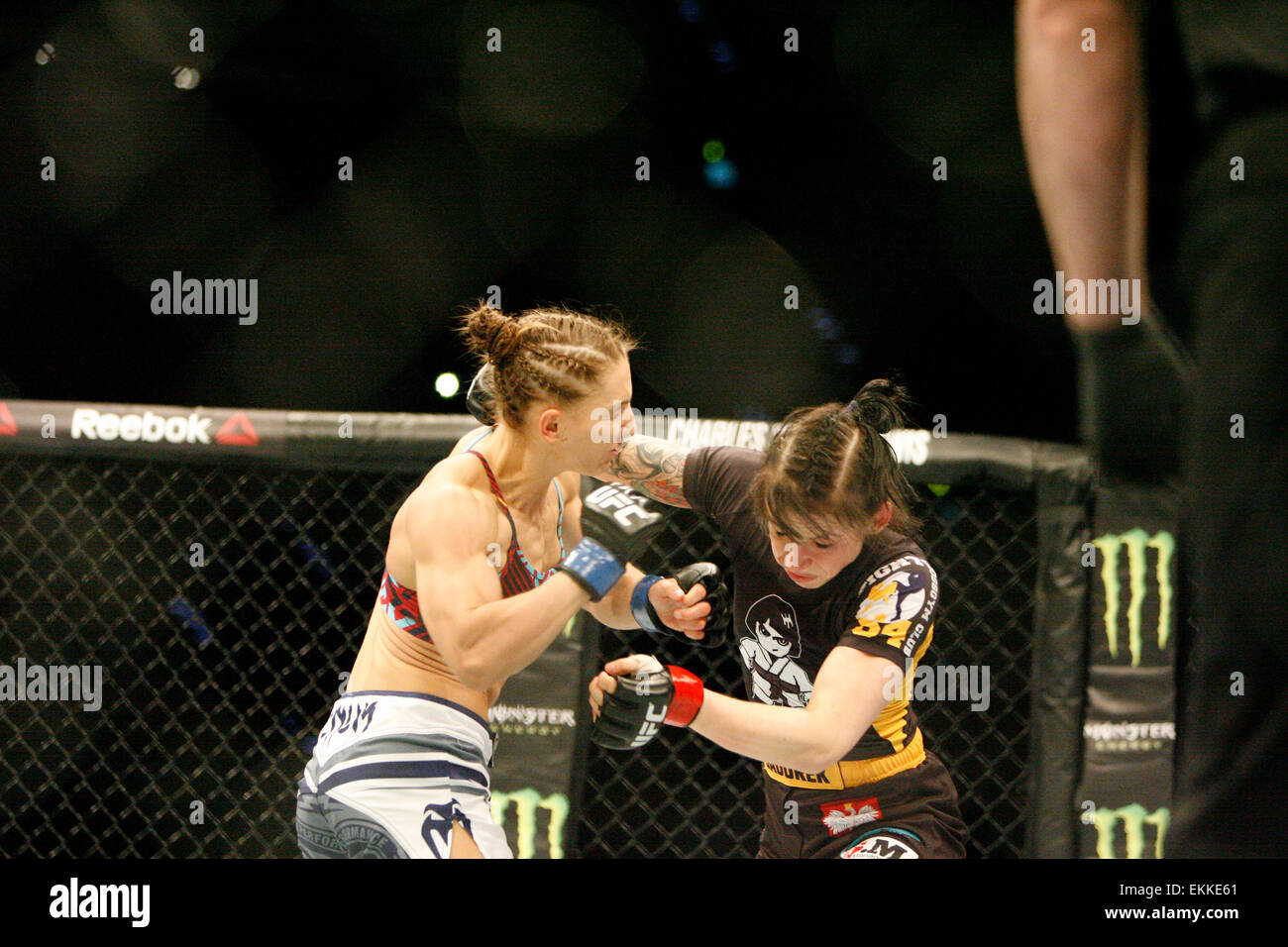 Alexandra 'Stich' Albu beats Badurek in the womens Strawweight fight at ...