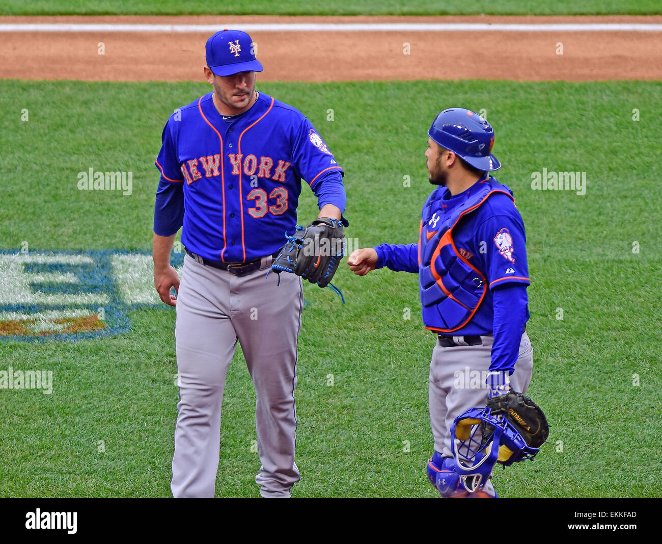 New York Mets starting pitcher Matt Harvey (33) and New York Mets ...
