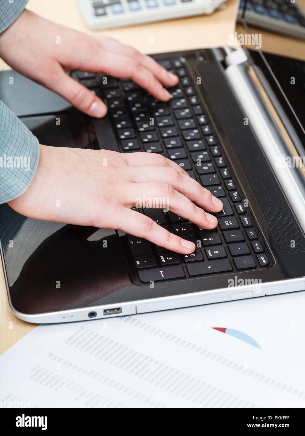 Laptop flow chart hi-res stock photography and images - Alamy