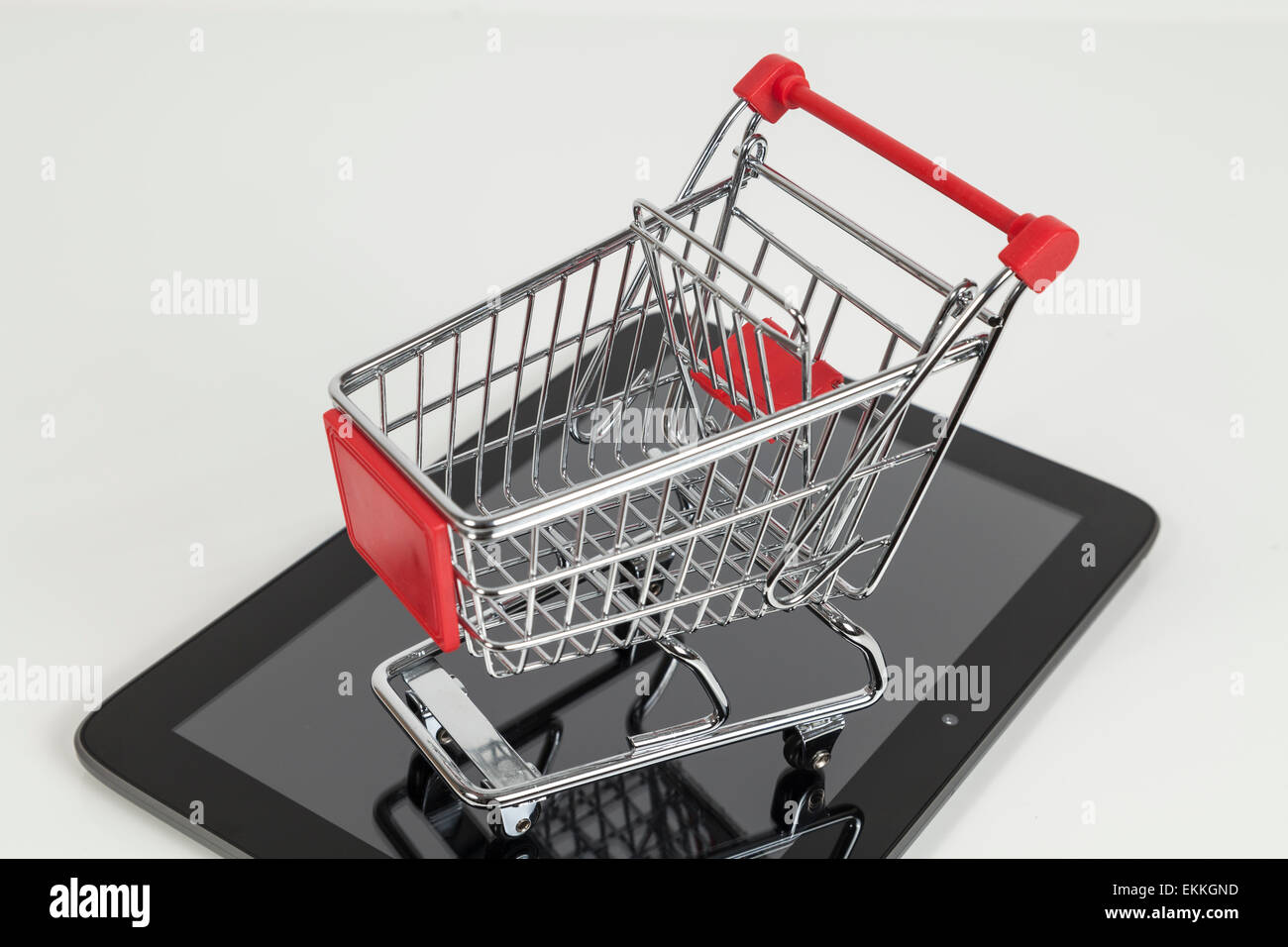 shopping cart on a tablet computer Stock Photo - Alamy