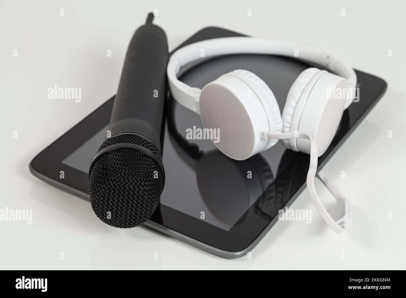 microphone, headphones, tablet computer Stock Photo - Alamy