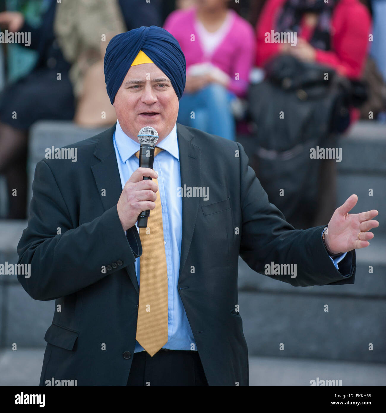 Sikh in london wearing turban hi-res stock photography and images - Alamy