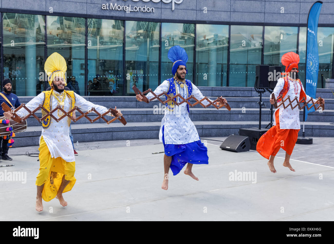 Celebrating sikh festivals hi-res stock photography and images - Alamy