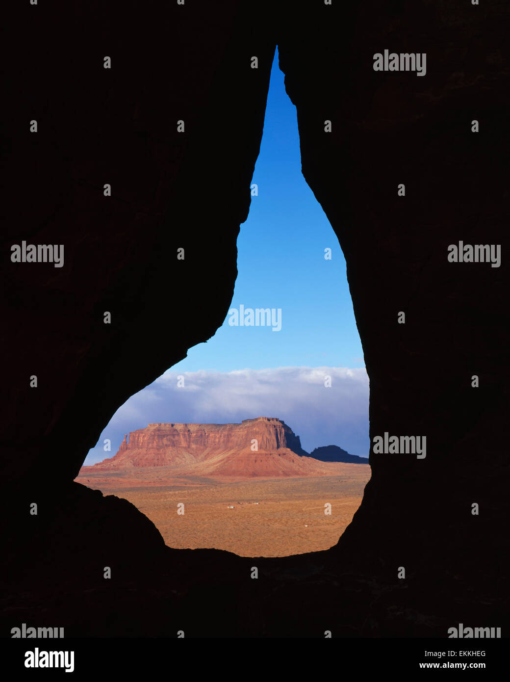 Drop arch hi-res stock photography and images - Alamy