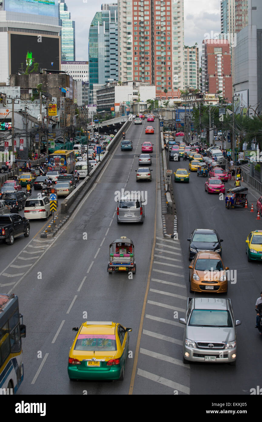 Packed streets of Bangkok Thailand Stock Photo - Alamy