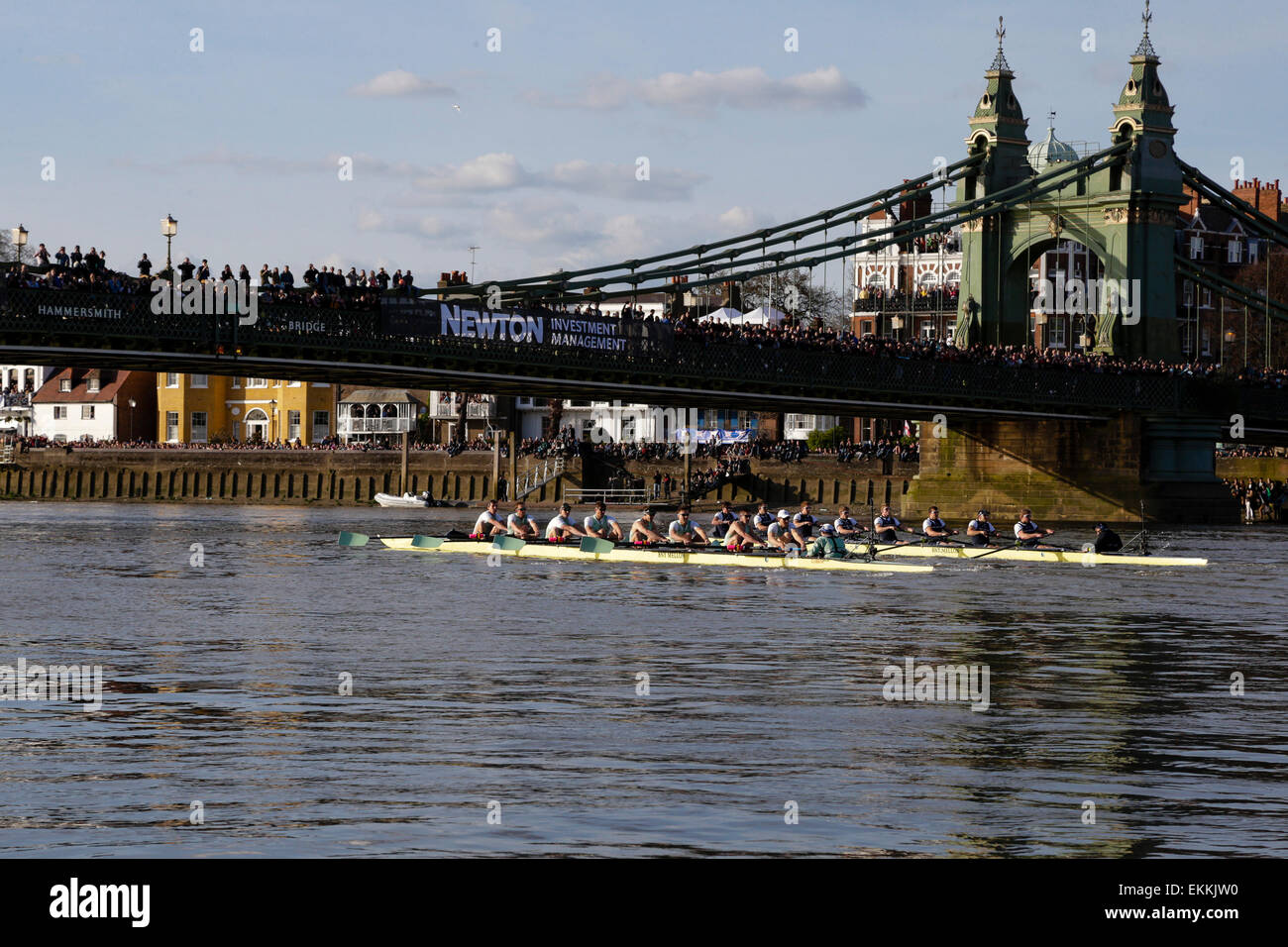 Oxford mens blue boat crew hi-res stock photography and images - Alamy