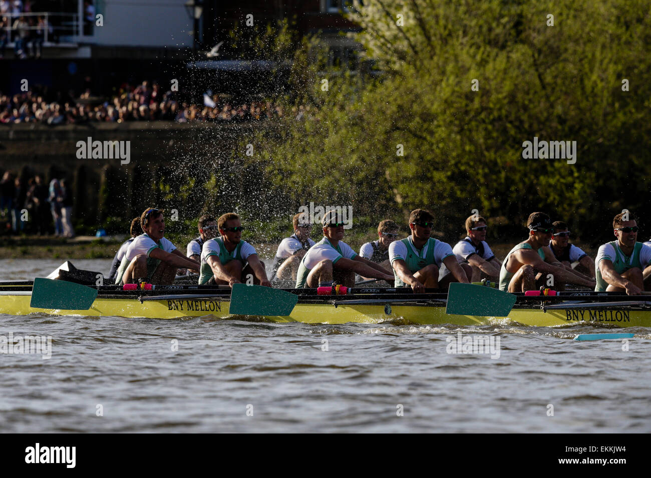 London, UK. 11th Apr, 2015. BNY Mellon Boat Races Day. Mens Boat Race ...