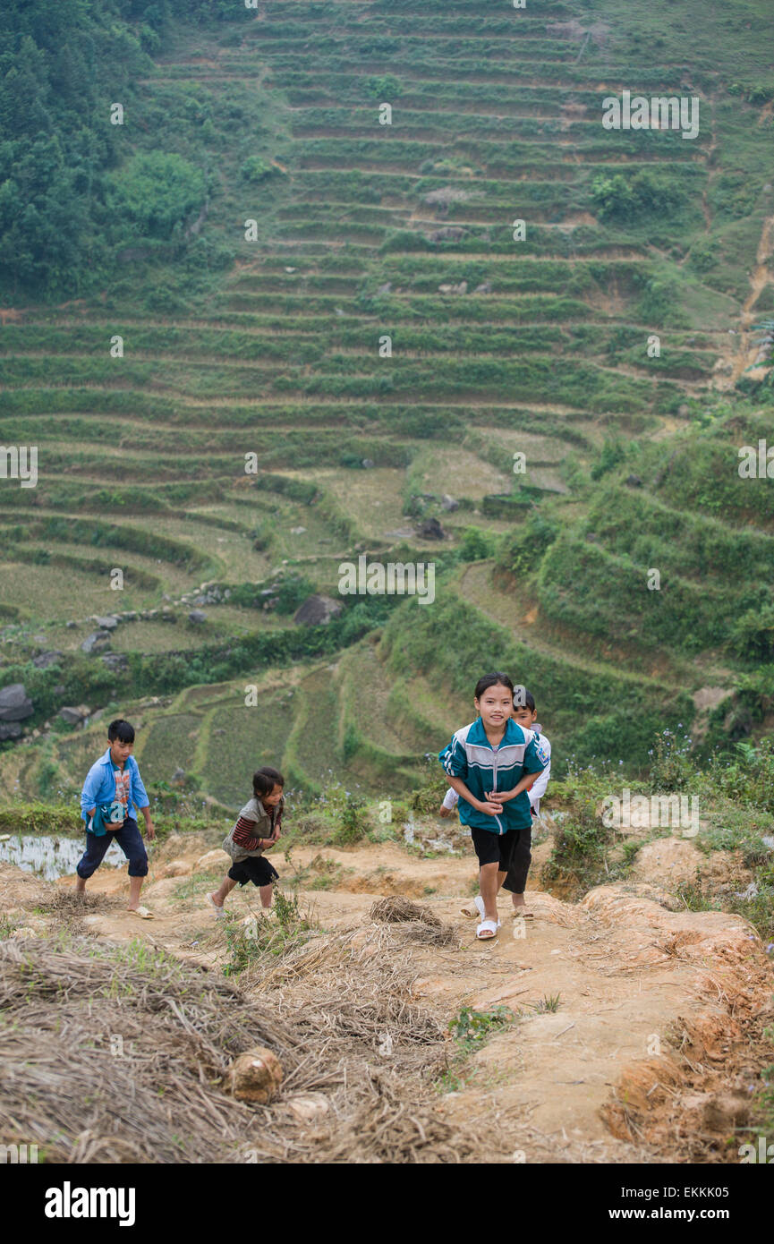 Sapa boy vietnam children hi-res stock photography and images - Alamy
