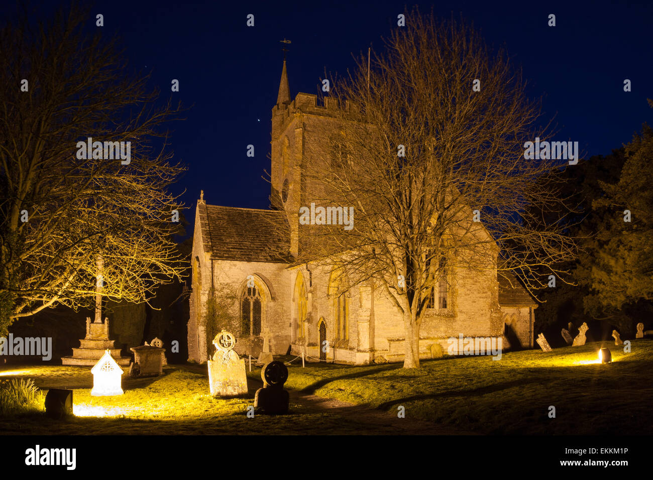 Church graveyard night hi-res stock photography and images - Alamy