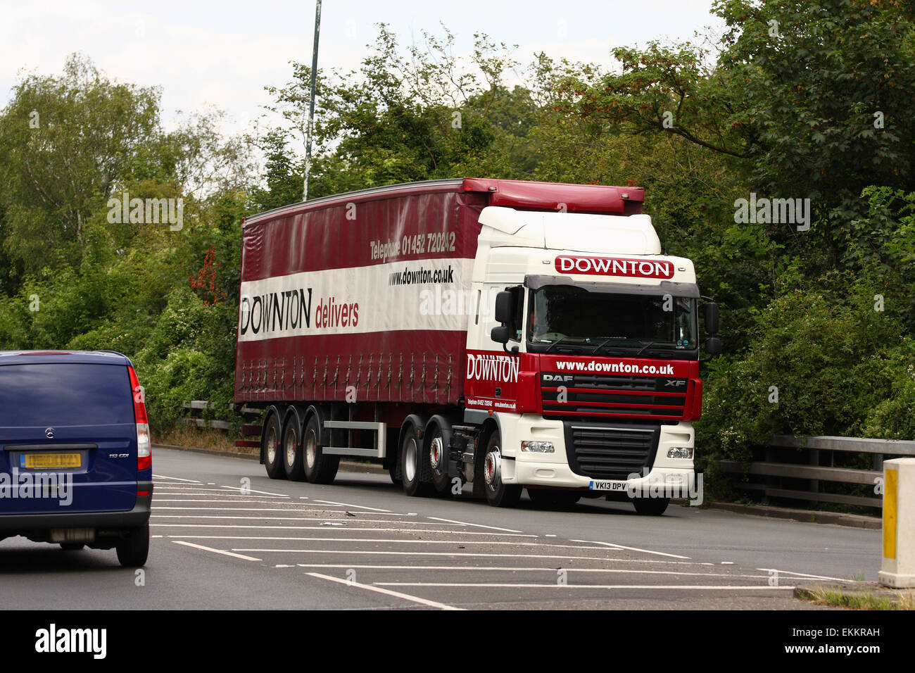Downton lorry hi-res stock photography and images - Alamy
