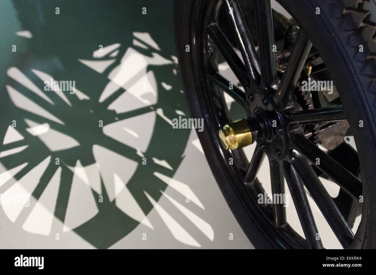 1912 model t wheel hi-res stock photography and images - Alamy
