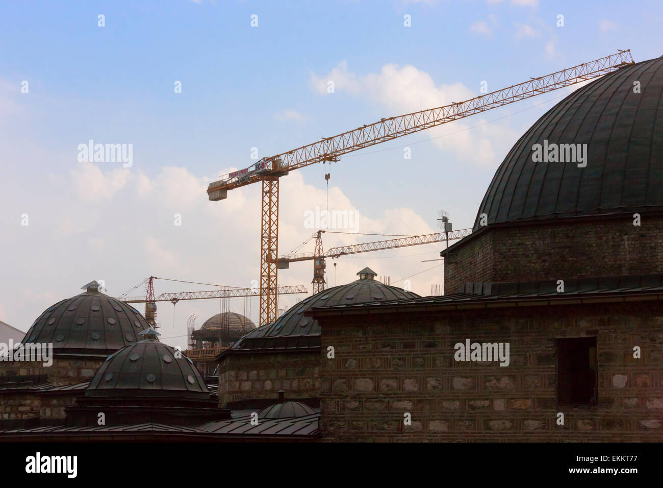 Old construction crane hi-res stock photography and images - Alamy