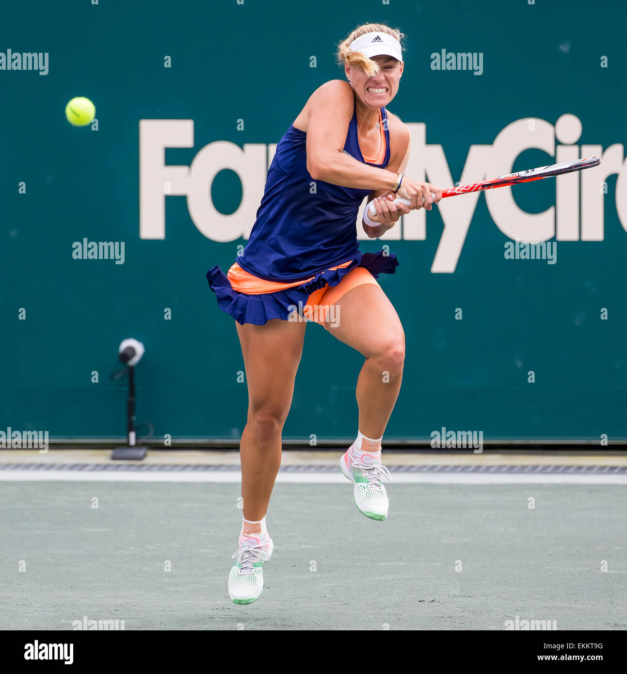 Andrea petkovic angelique kerber hi-res stock photography and images ...