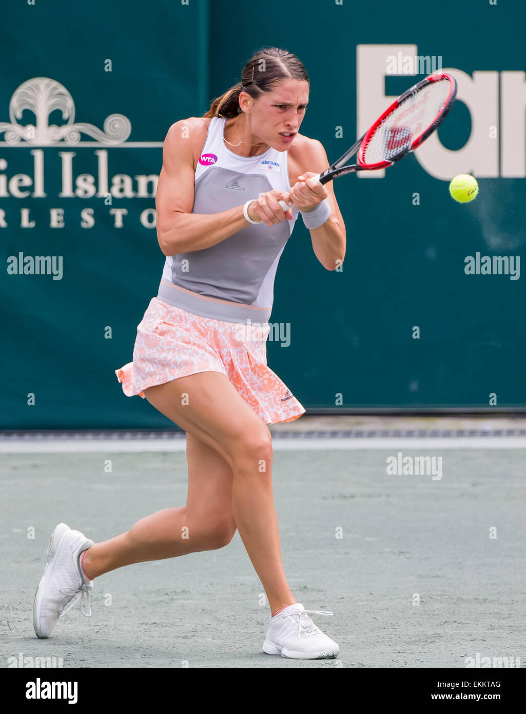 Andrea petkovic angelique kerber hi-res stock photography and images ...