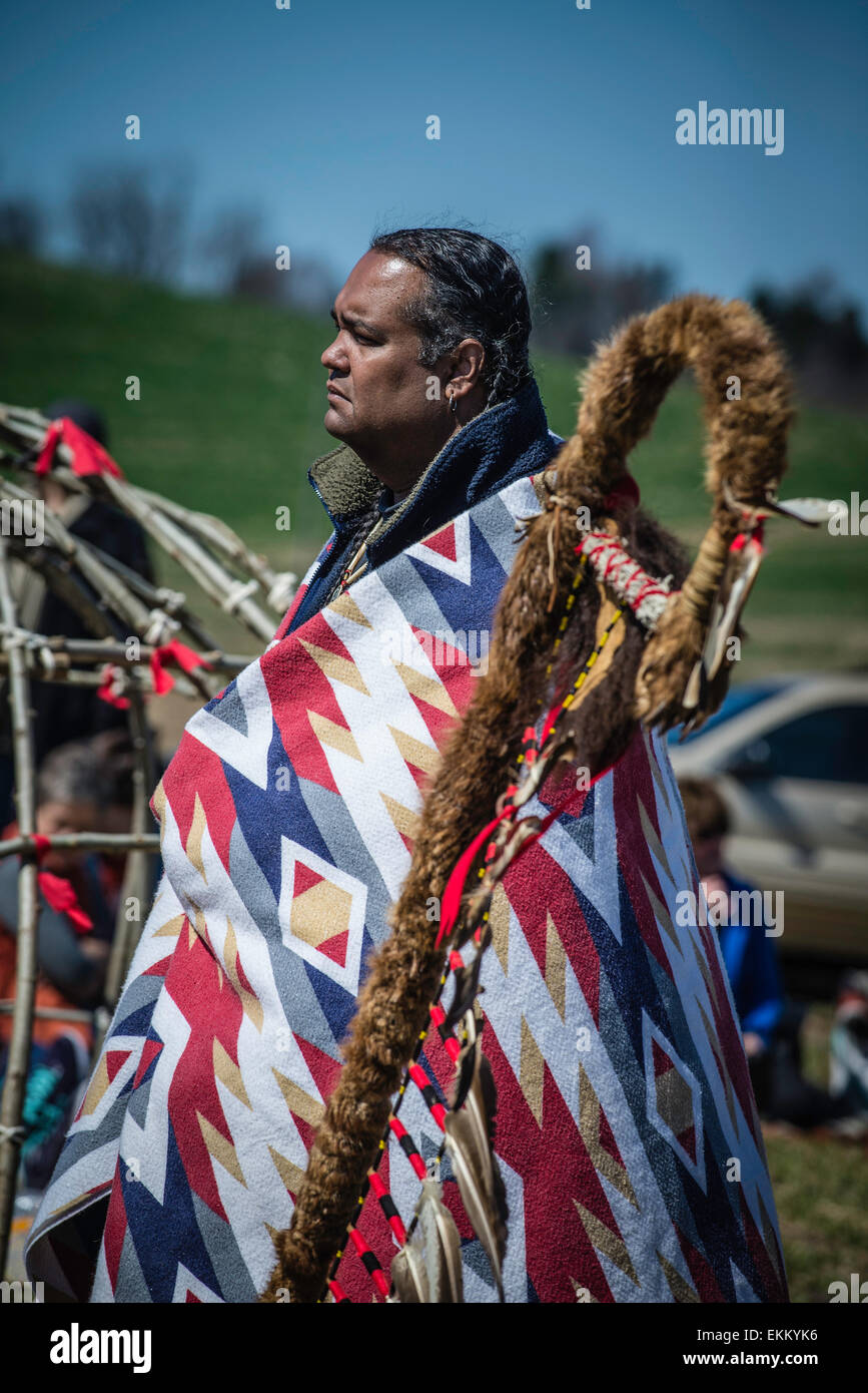 Native American group Circle Legacy Center drum in ceremony Stock Photo ...