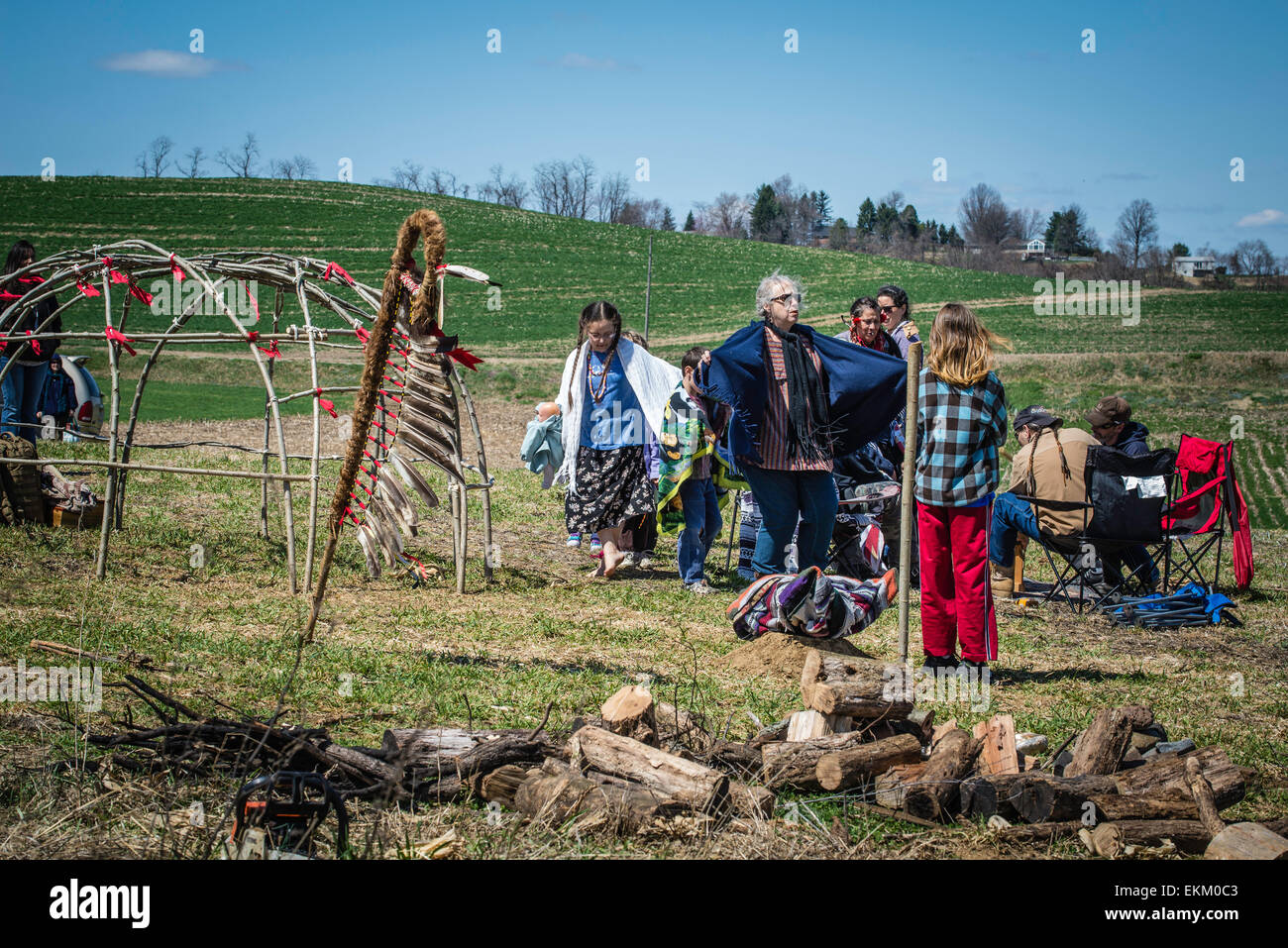 Drum circle dancer hi-res stock photography and images - Alamy