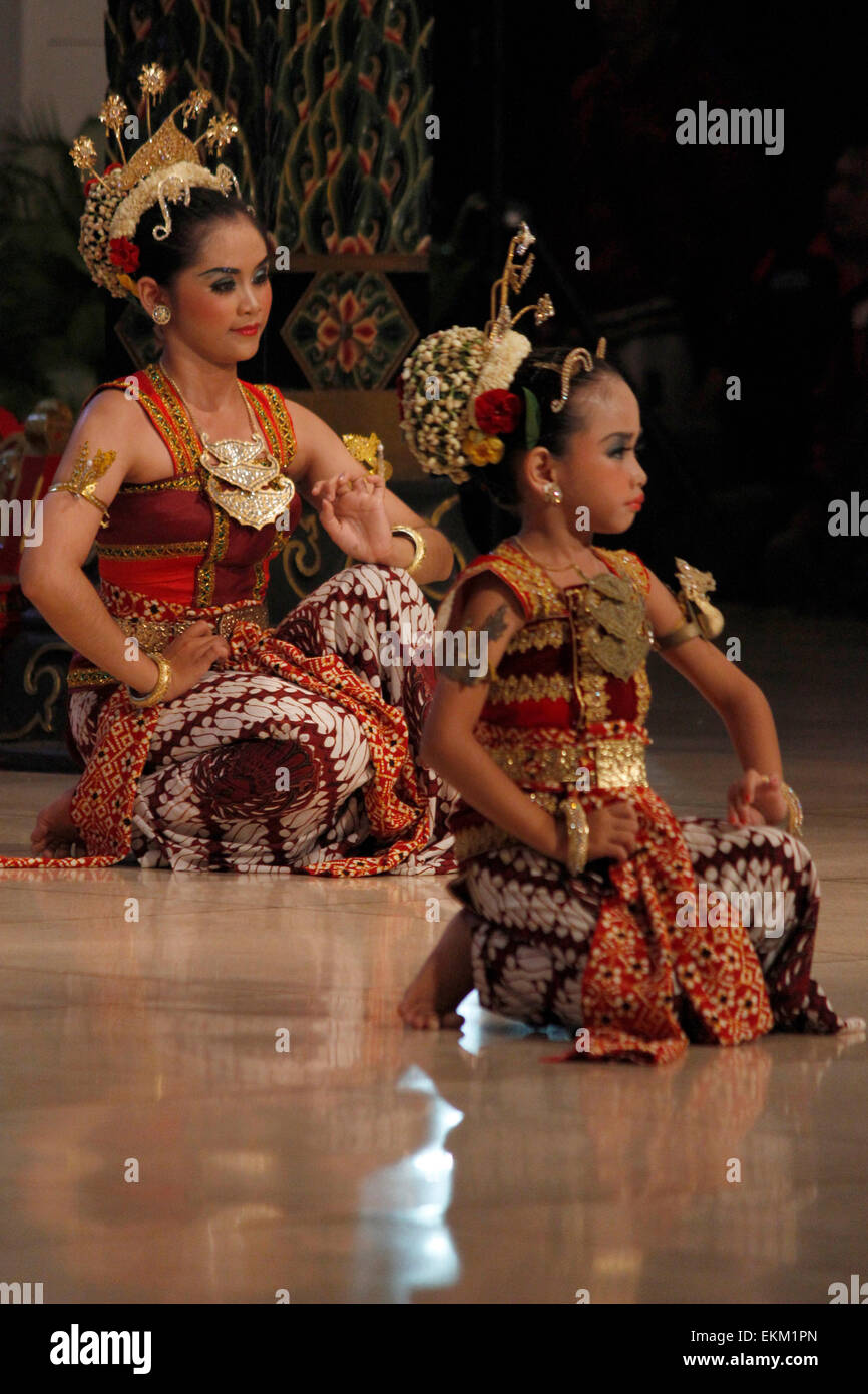 Sekar dance hi-res stock photography and images - Alamy
