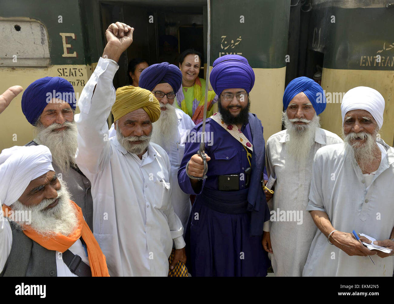 Lahore, Pakistan. 11th Apr, 2015. Indian Sikh pilgrims arrive at Wagah ...