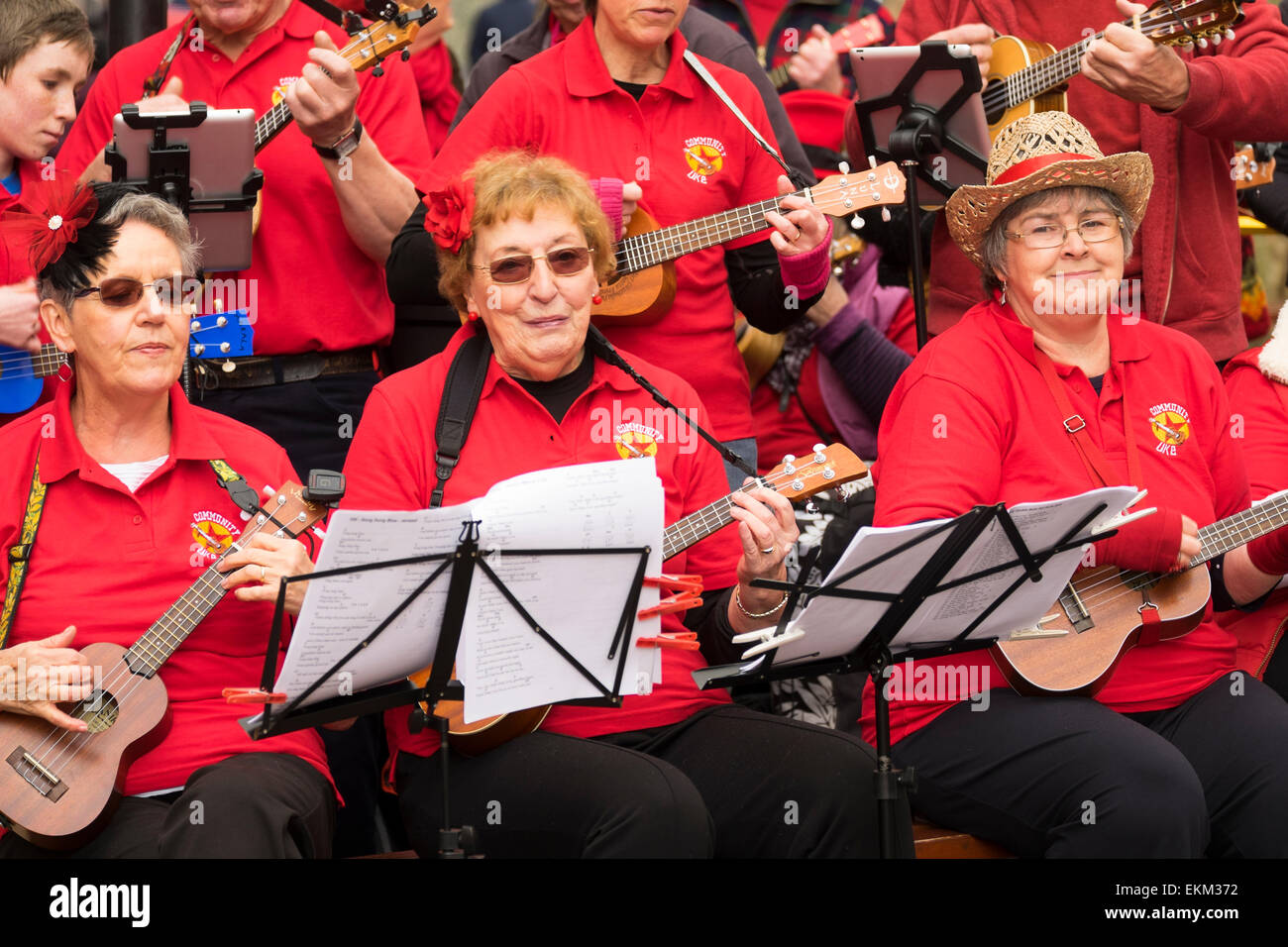Ukulele group hi-res stock photography and images - Alamy