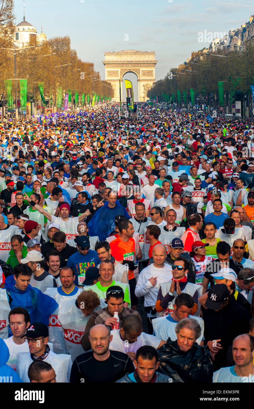 Paris marathon crowd scene men hi-res stock photography and images - Alamy