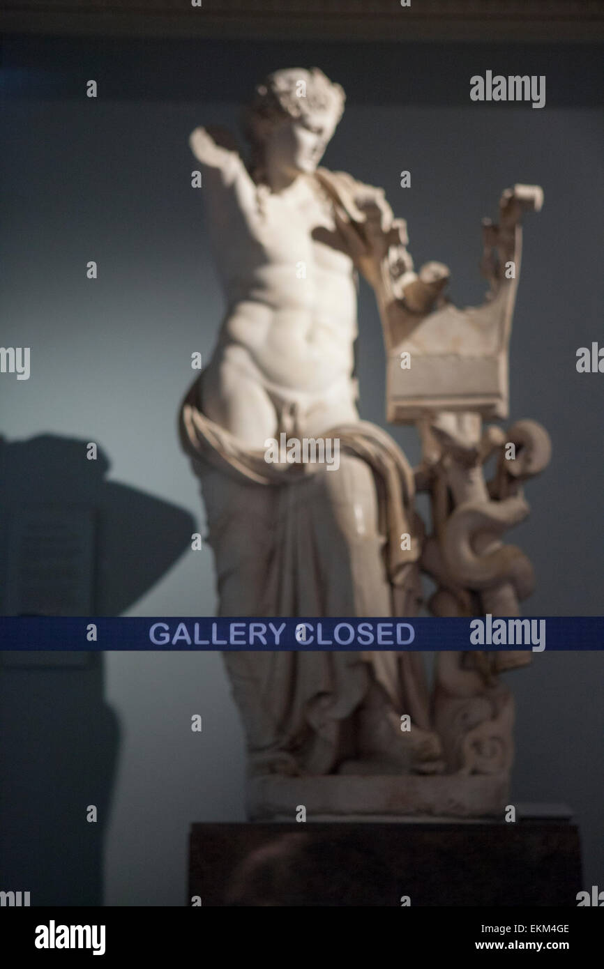 British history museum signs hi-res stock photography and images - Alamy