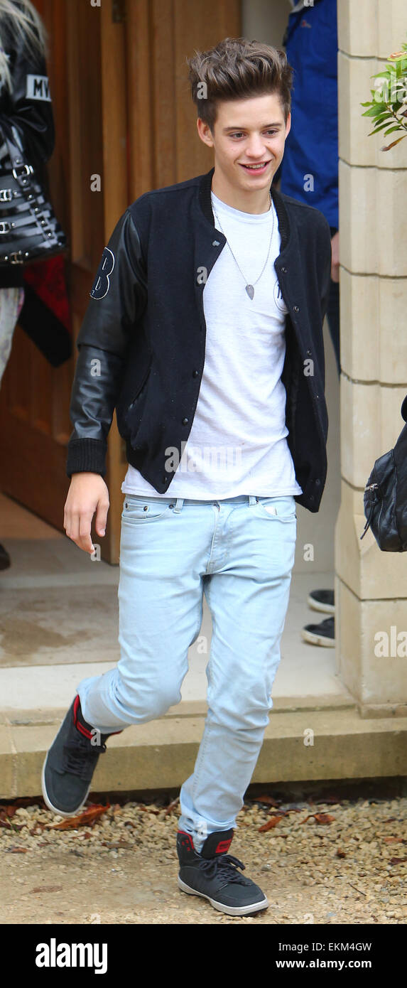 The 'X Factor' groups leave the finalists house for a TV appearance ...