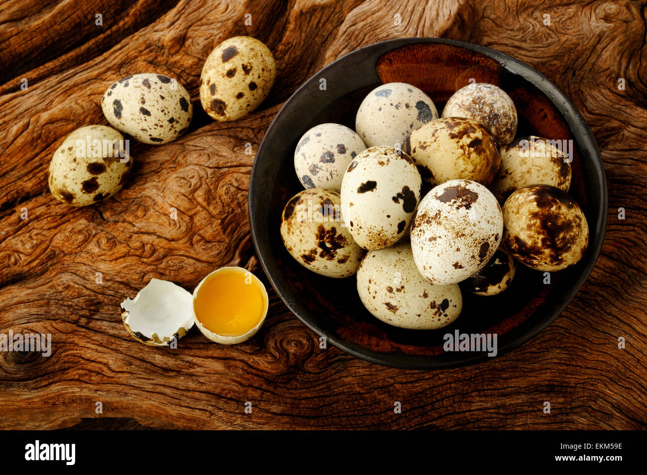 quail eggs in bowl Stock Photo - Alamy