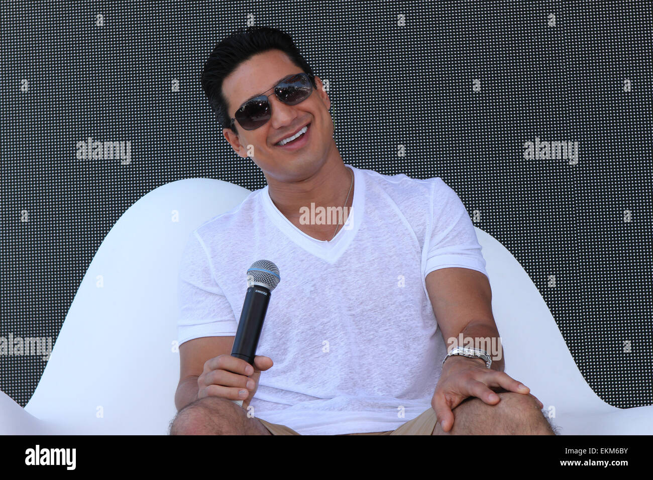 Mario lopez hi-res stock photography and images - Alamy