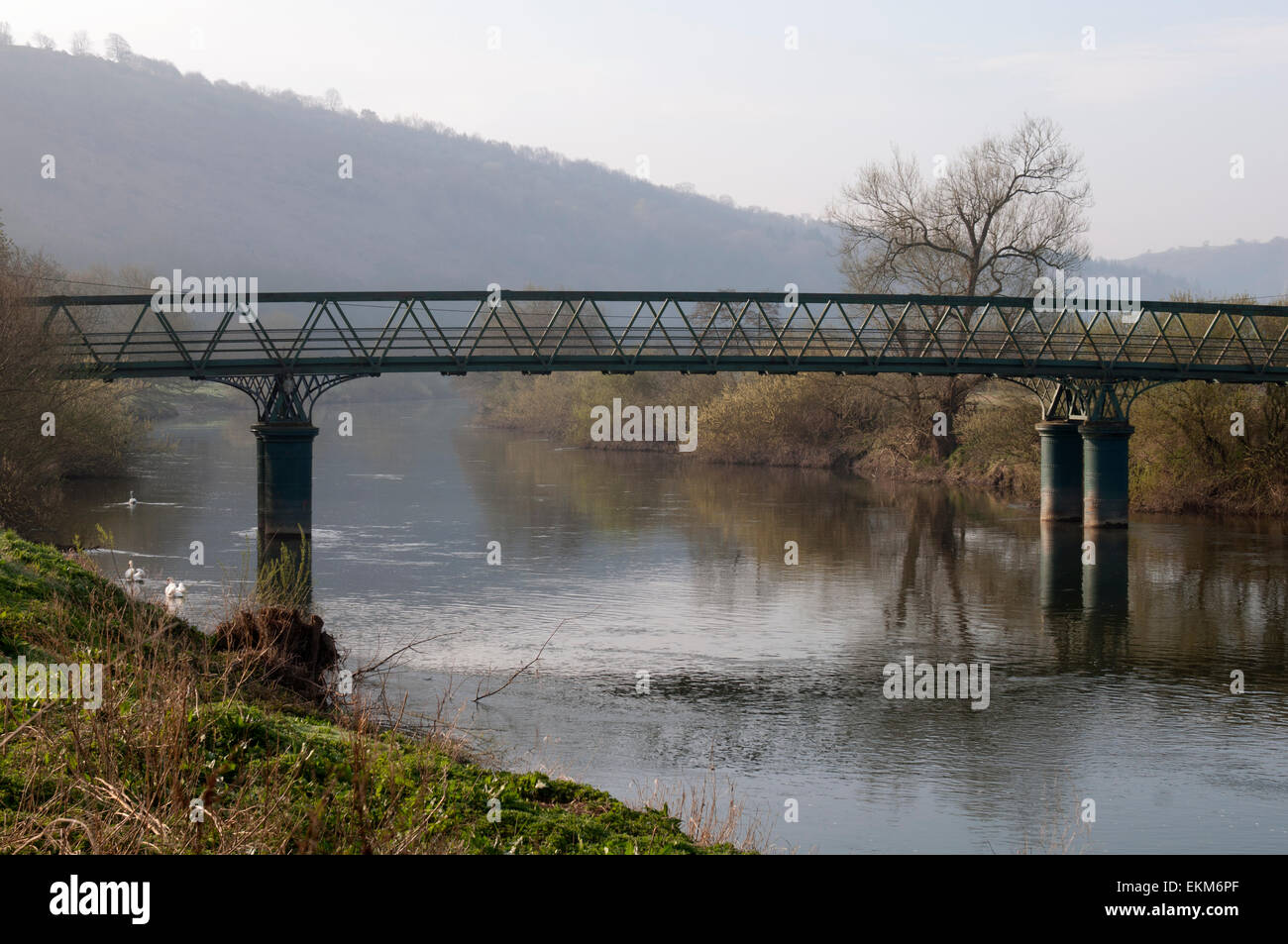 Huntsman Bridge and River Wye, Wye Valley, Herefordshire, England, UK ...