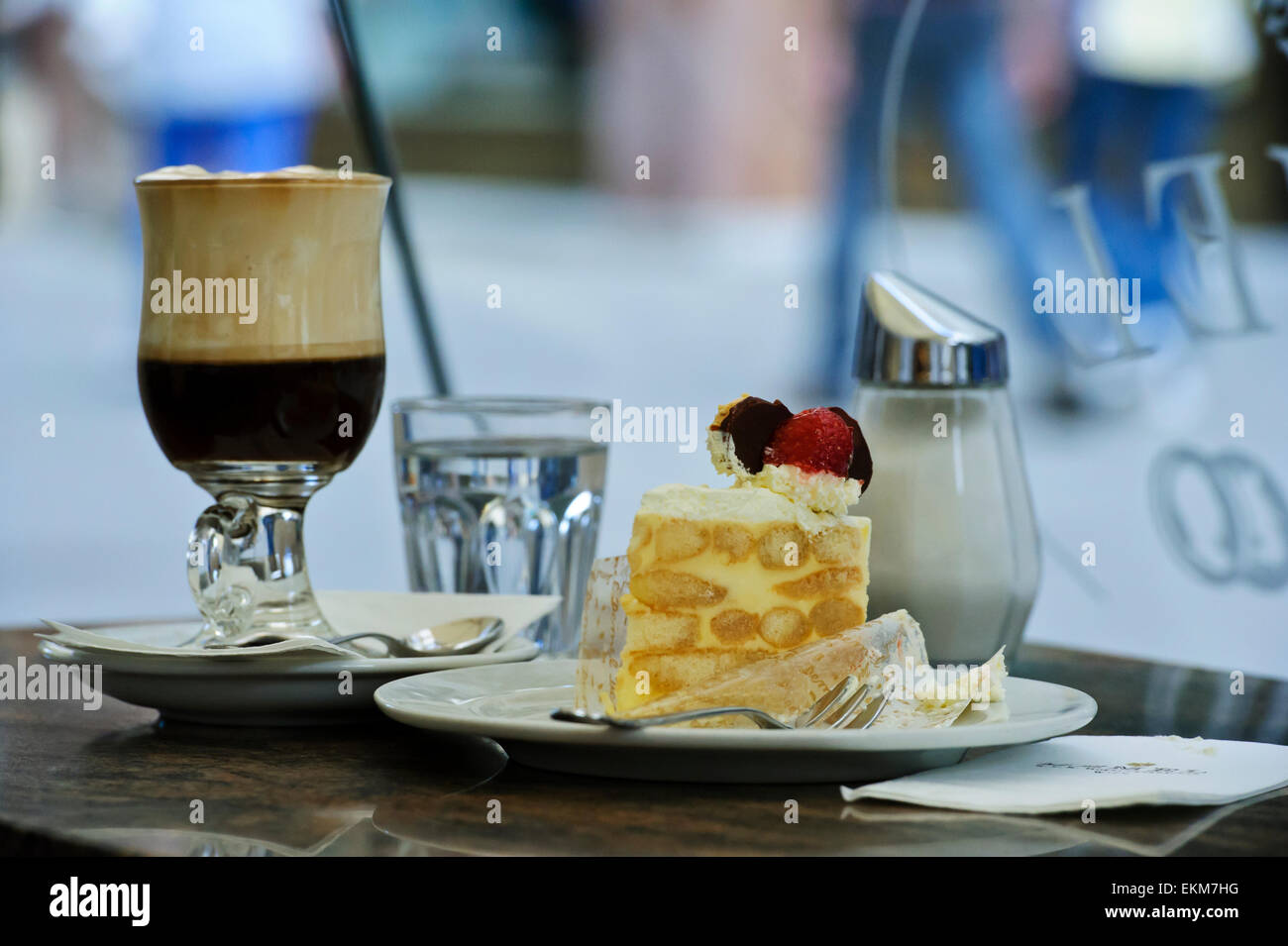 Vienna cake hi-res stock photography and images - Alamy