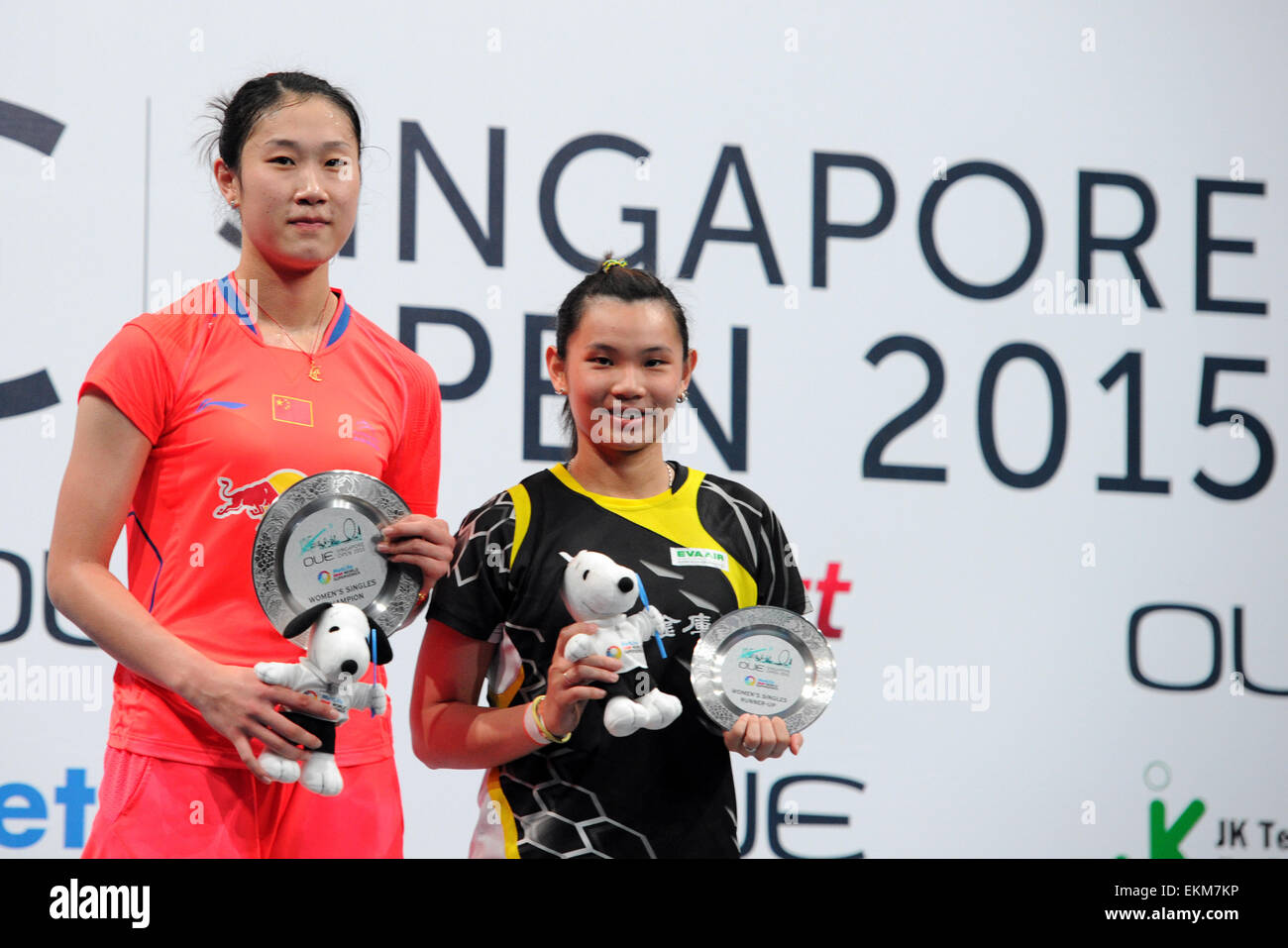 Singapore. 12th Apr, 2015. Sun Yu (L) of China poses with Tai Tzu Ying ...