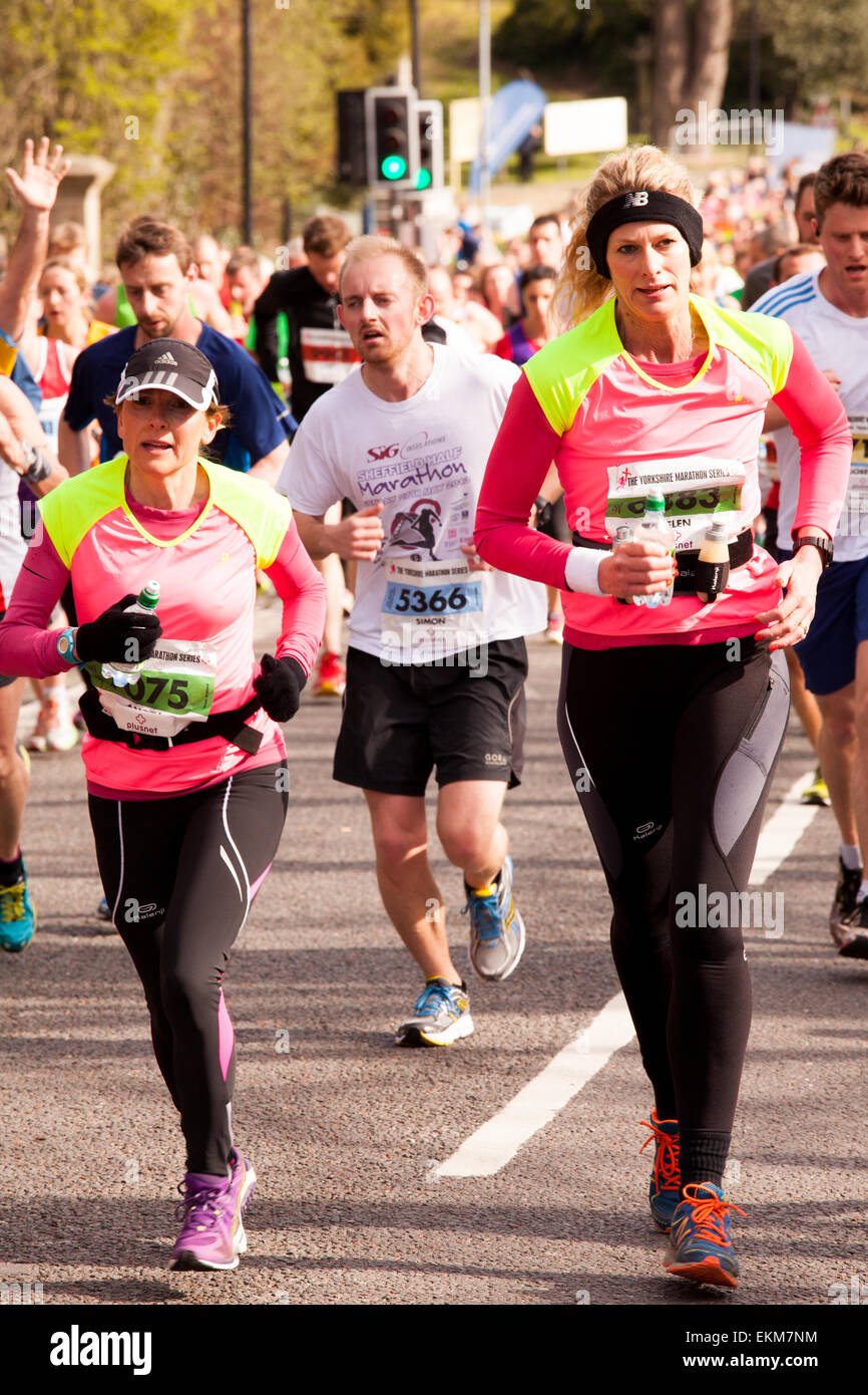 Sheffield half marathon hi-res stock photography and images - Alamy
