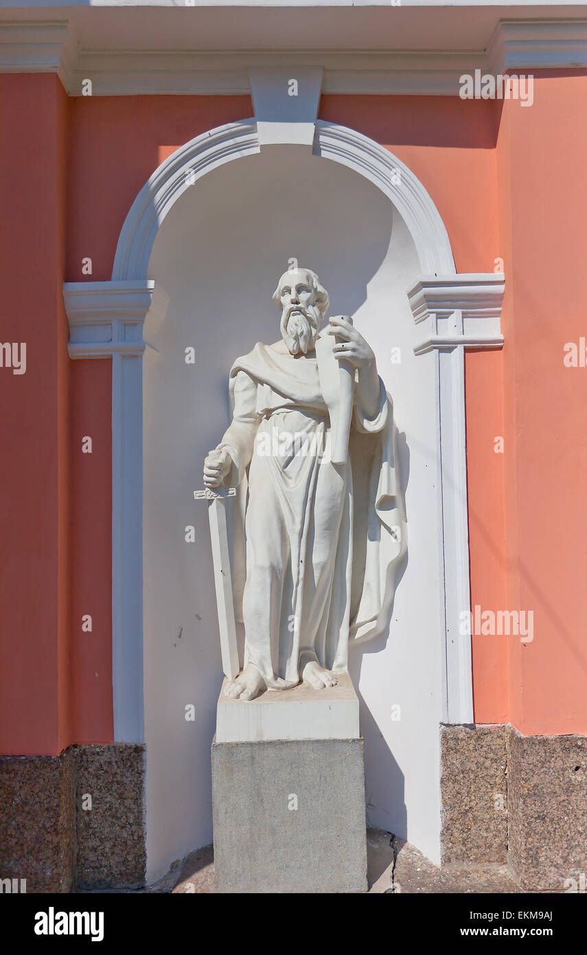 Apostle paul sculpture hi-res stock photography and images - Alamy